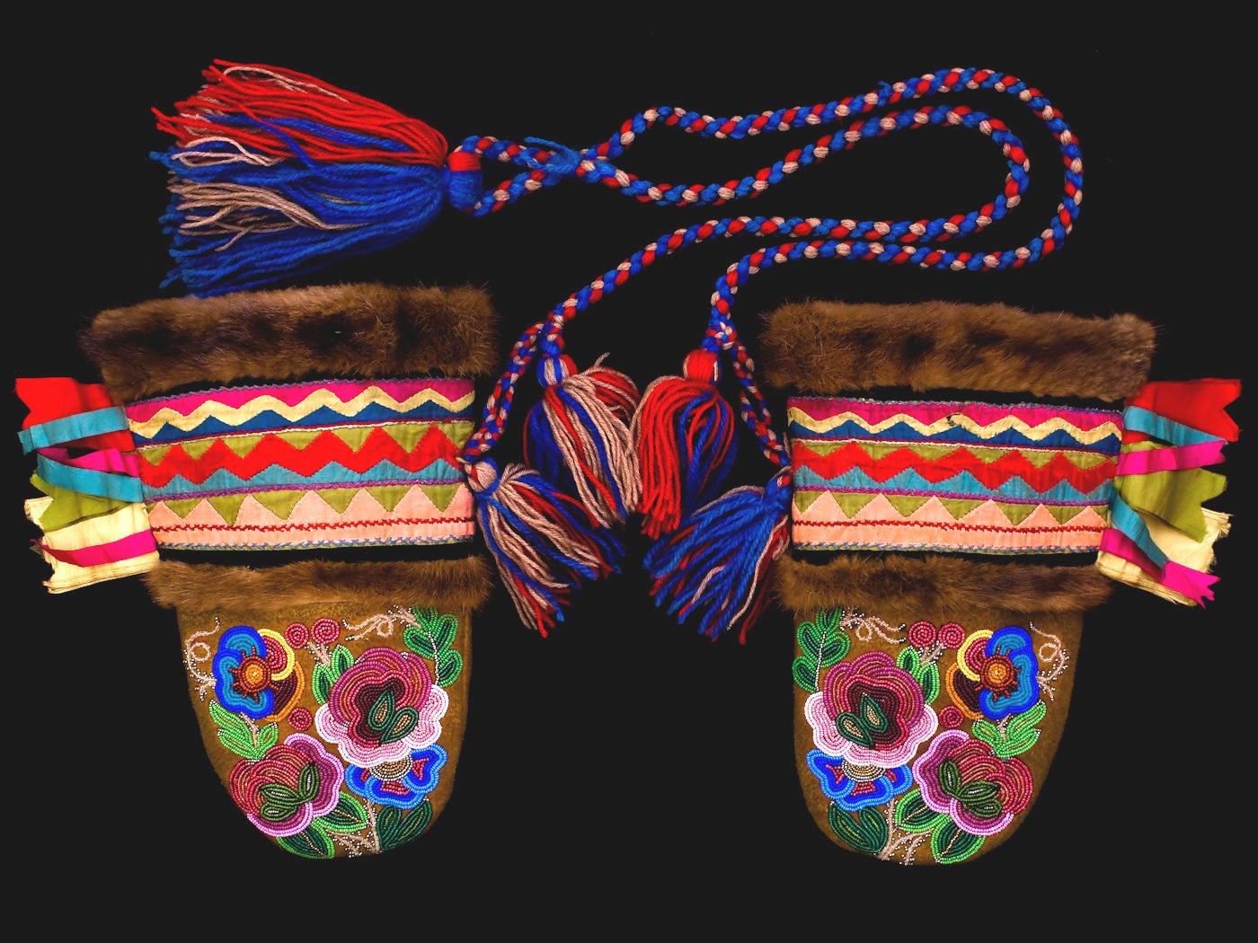 Métis Textiles | Museum of Natural and Cultural History
